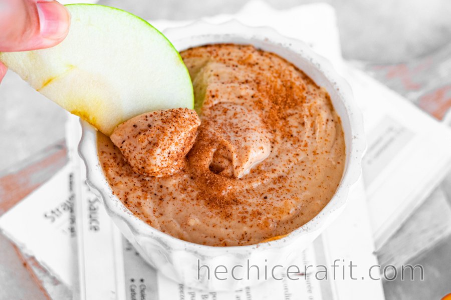 Salsa de yogur con mantequilla de maní | hechicerafit.com